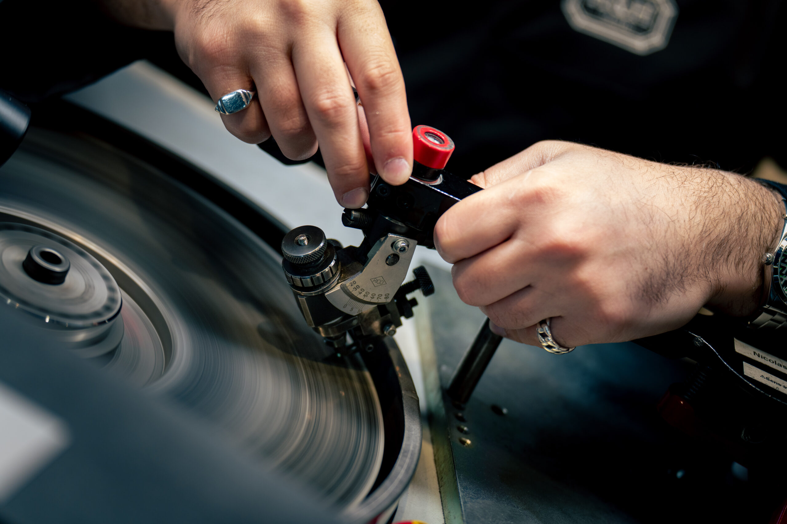 Meet the Diamond-cutter... H&H - Digital GemGenève